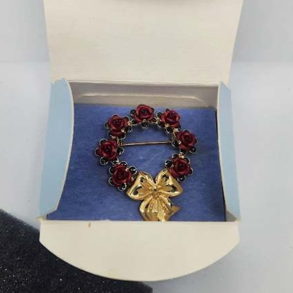Avon | Jewelry | Vintage Avon Rose Wreath Pin | Poshmark